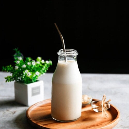 Misugaru Latte (Korean Multigrain Shake) - My Korean Kitchen